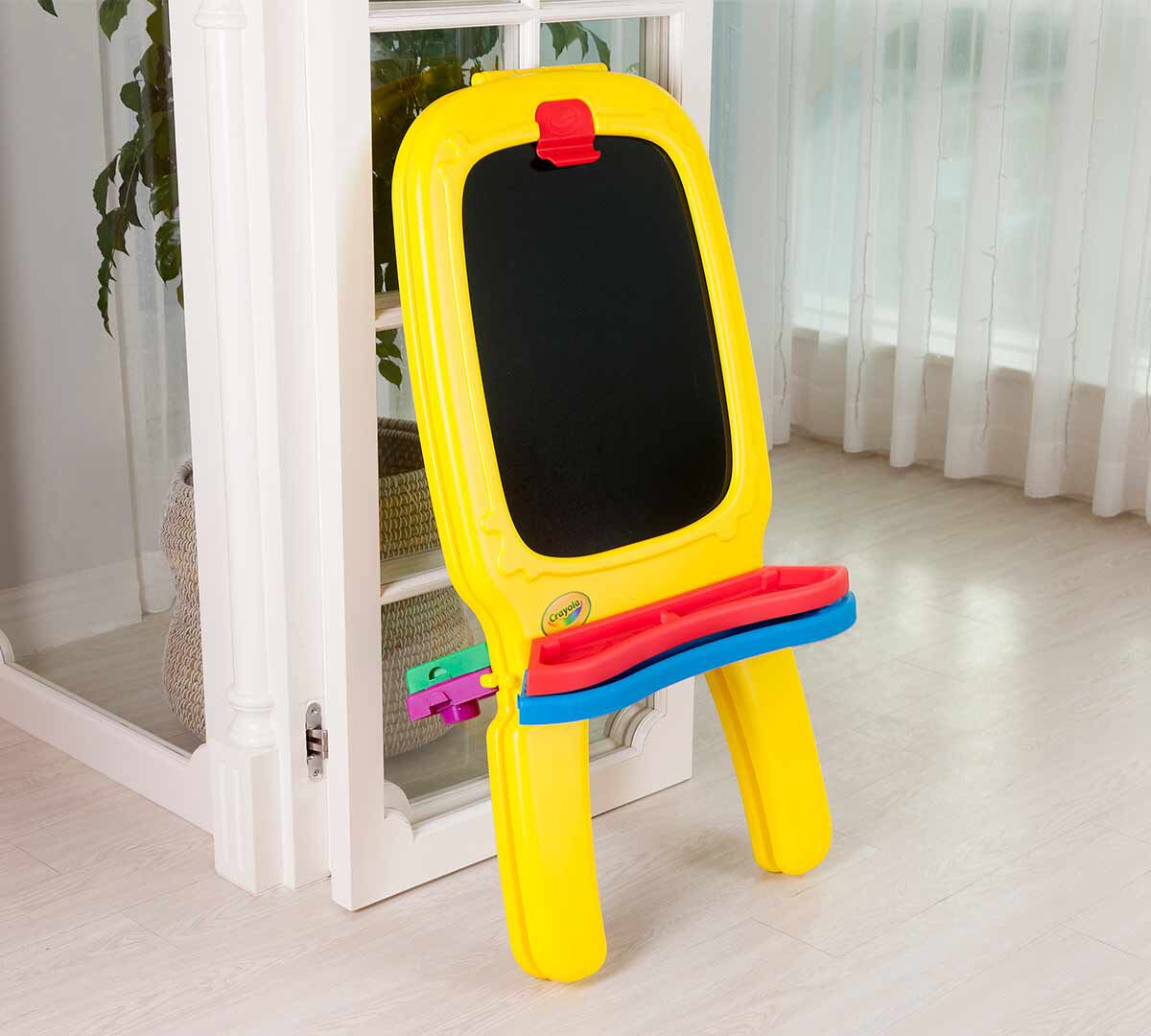 Deluxe Magnetic Double-sided Easel | Crayola